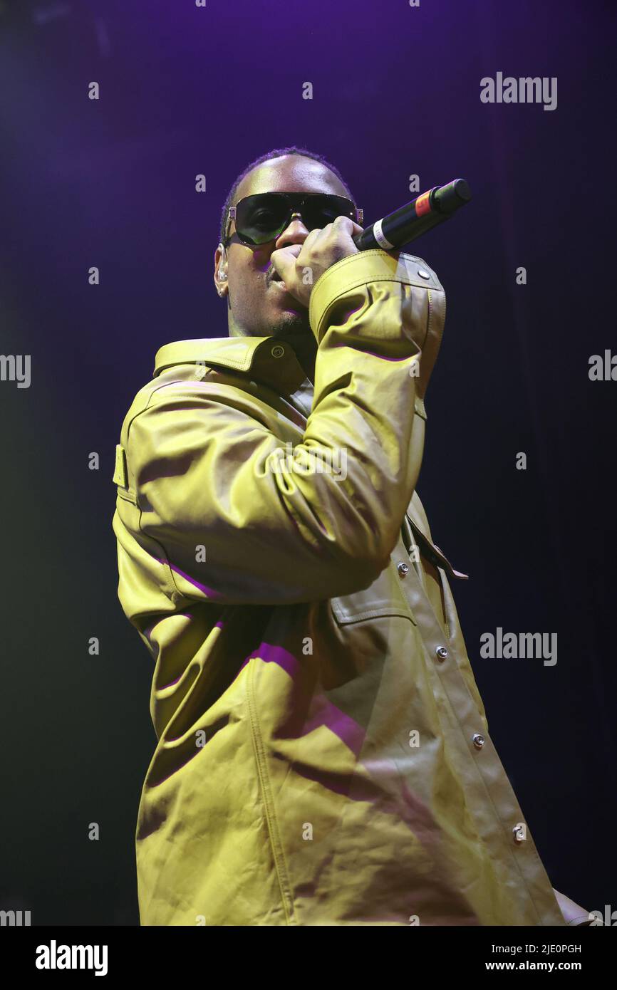 Omarion verzuz hi-res stock photography and images - Alamy