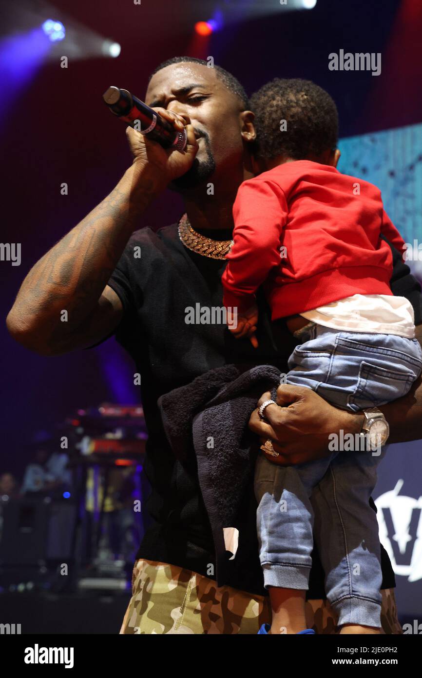 Omarion verzuz hi-res stock photography and images - Alamy