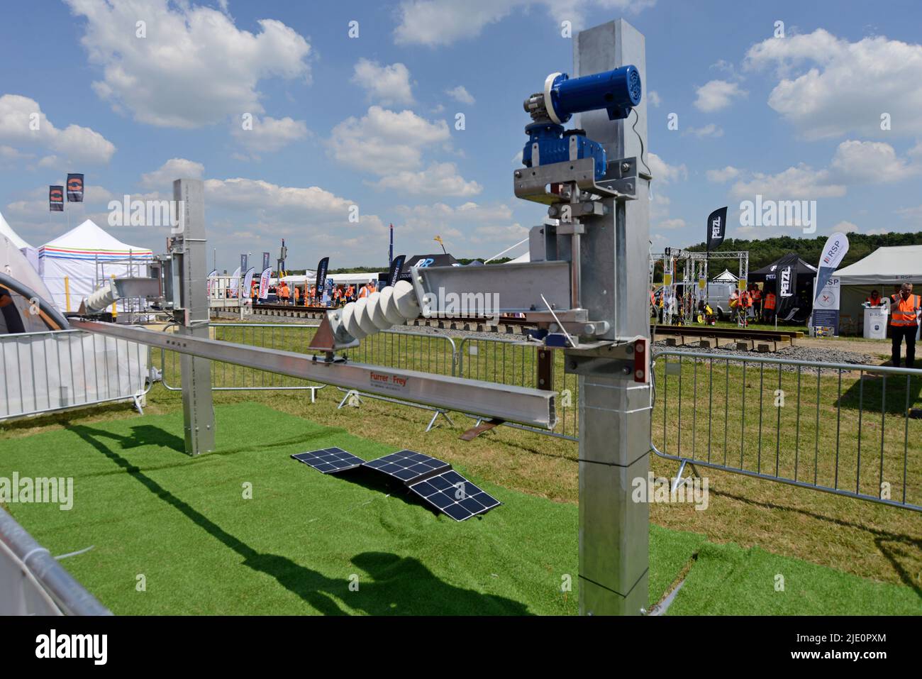 Movable electric conductor rail for freight train unloading made by OLE ...