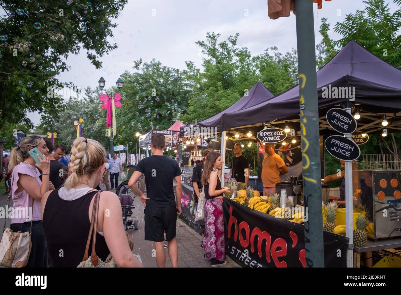 Food stands hi-res stock photography and images - Alamy