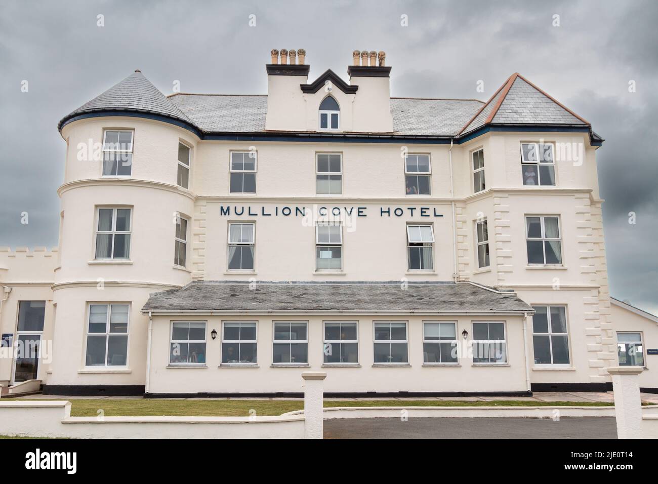 Mullion Cove Hotel, Mullion, Cornwall Stock Photo - Alamy