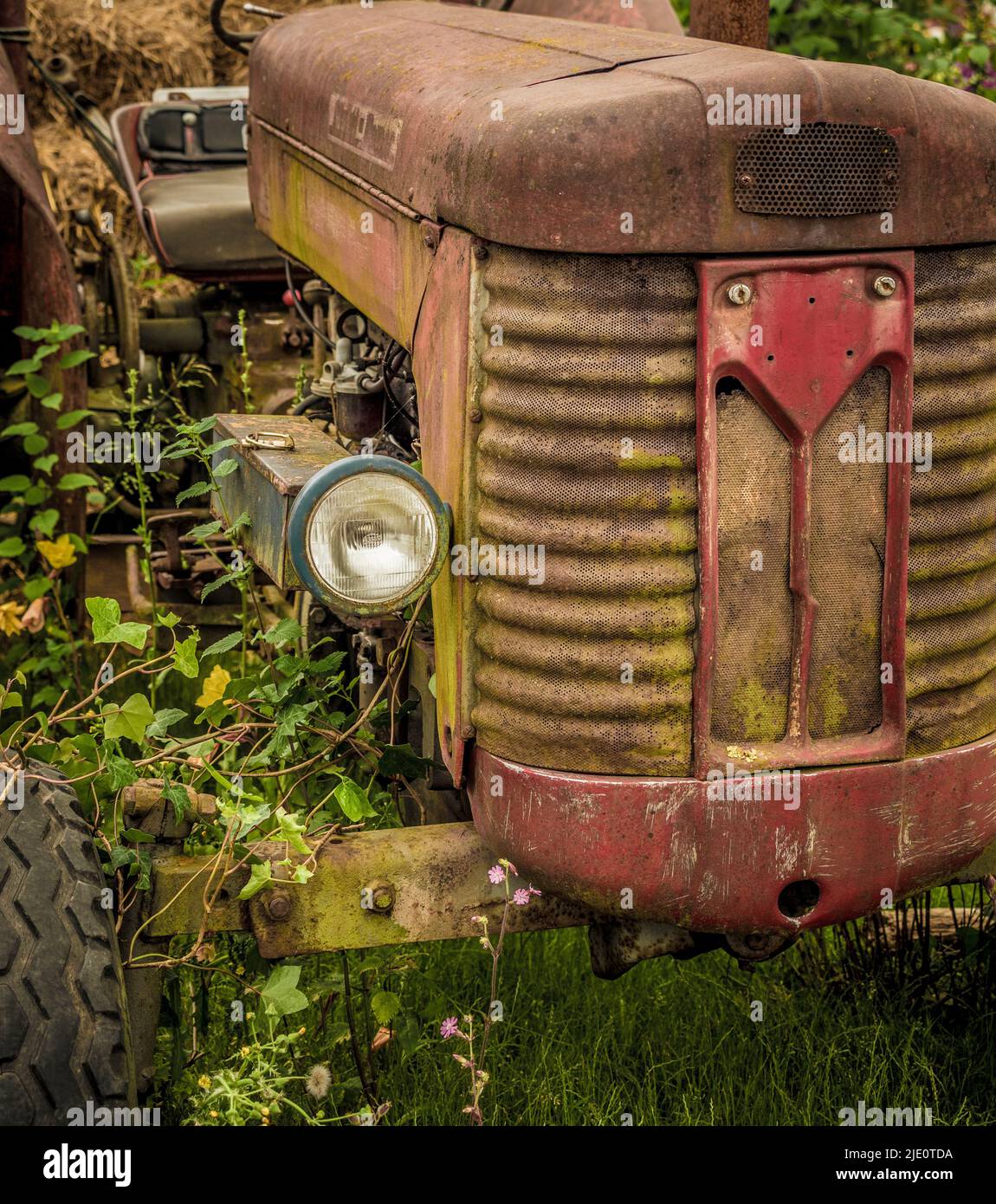 Open topped tractor hi-res stock photography and images - Alamy