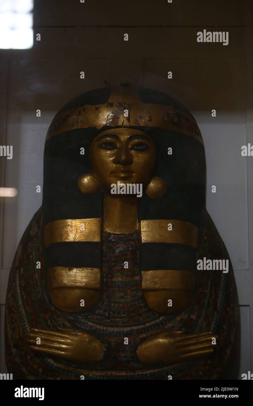 Pieces of the Egyptian Museum Stock Photo - Alamy