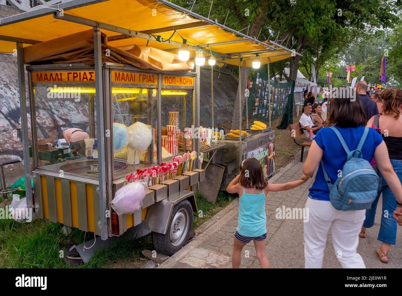 Popcorn and cotton candy hi-res stock photography and images - Alamy