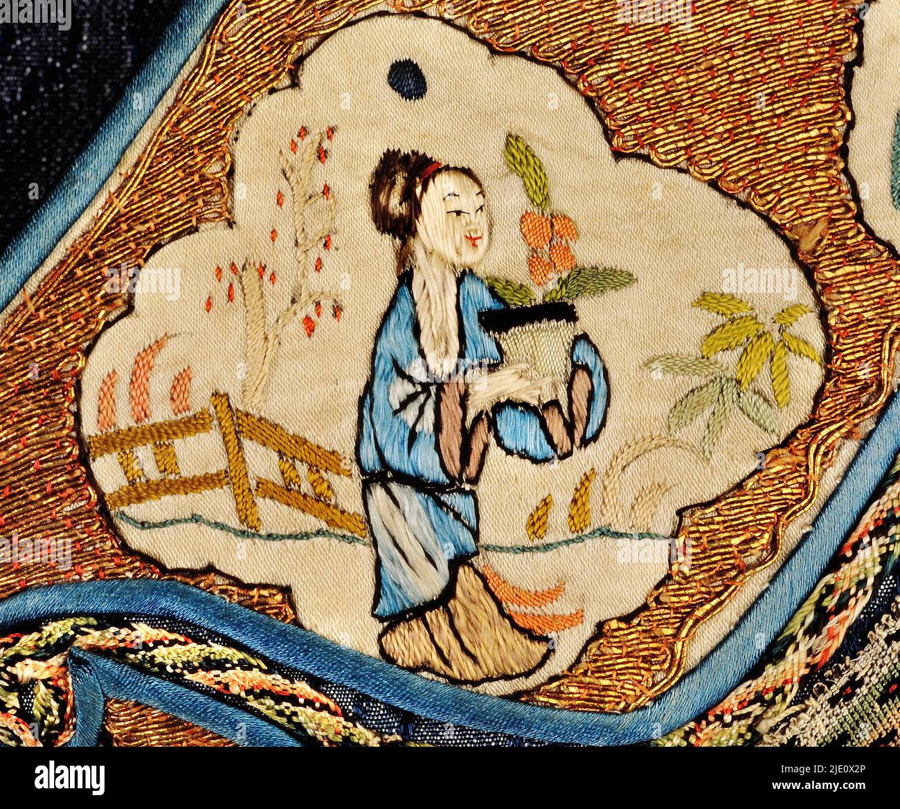 Qing tunic hi-res stock photography and images - Alamy