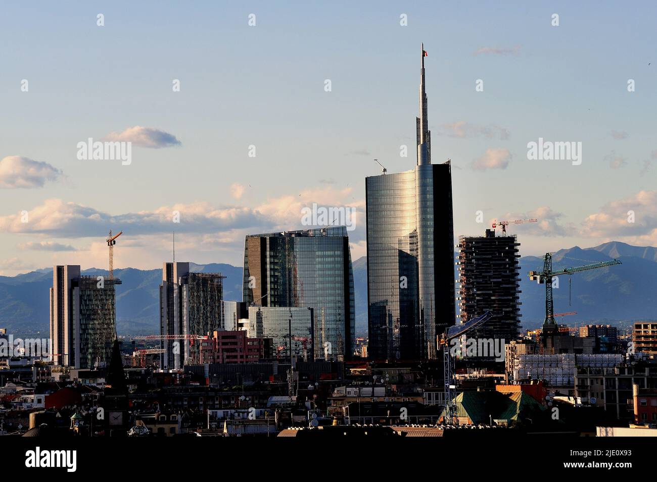 Milan, overview from the terraces of the Duomo Stock Photo - Alamy