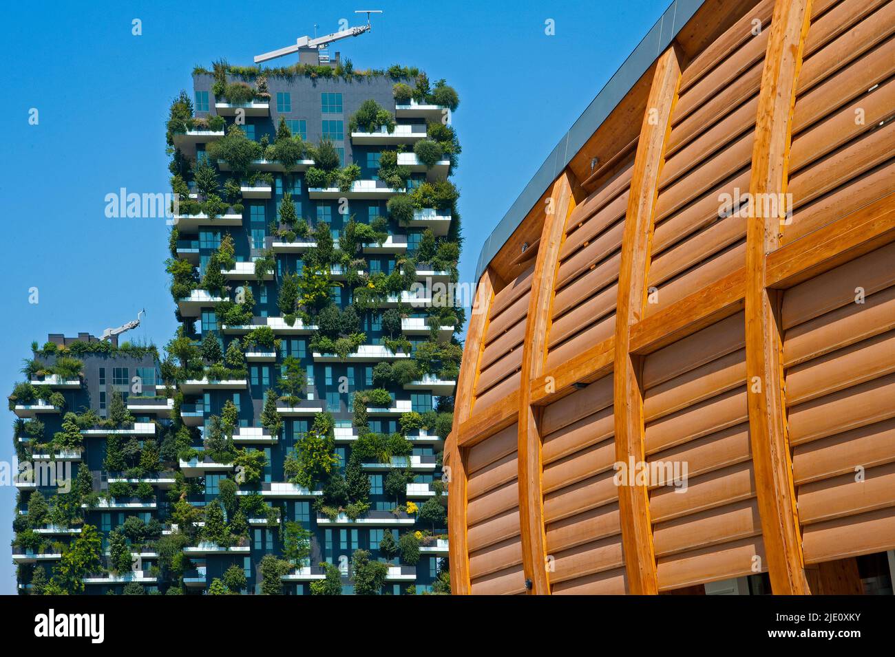 Milan skyline overview hi-res stock photography and images - Alamy