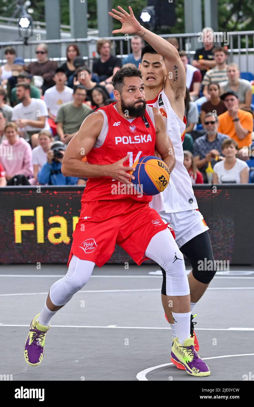 Antwerp, Belgium. 24th June 2022. Poland's Pawel Pawlowski and China's ...