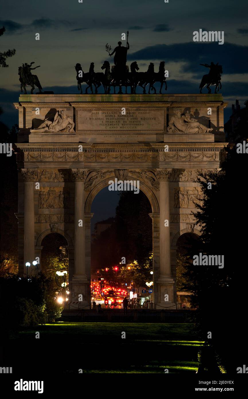 Milan, Arch of Peace Stock Photo - Alamy