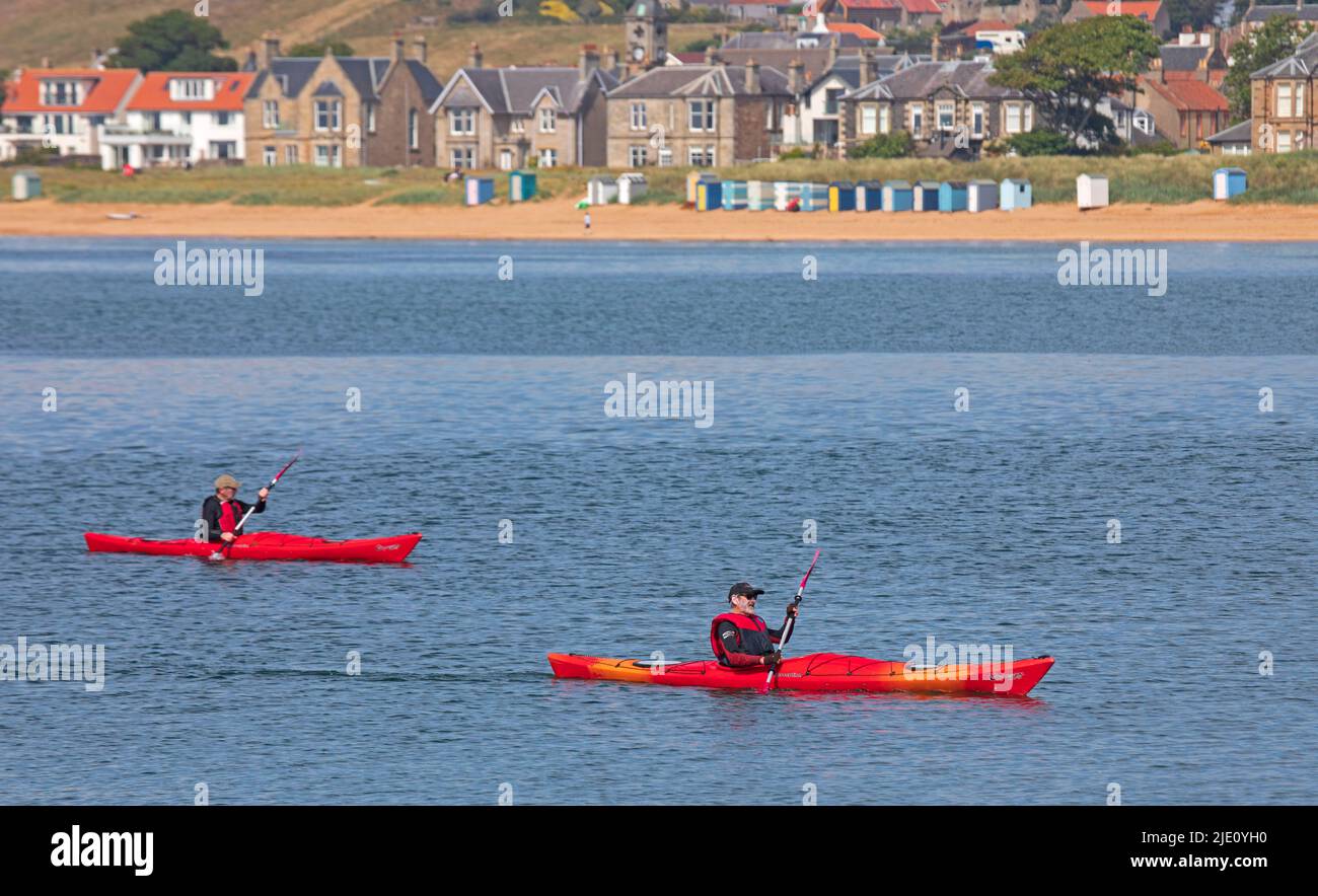 Elie fife beach huts hi-res stock photography and images - Alamy