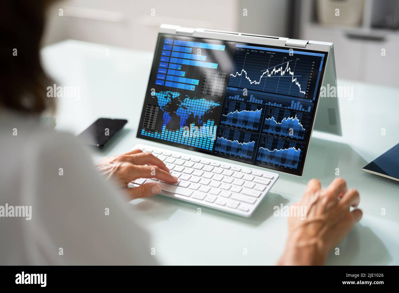 KPI Dashboard Data Analytics On Business Laptop Stock Photo - Alamy