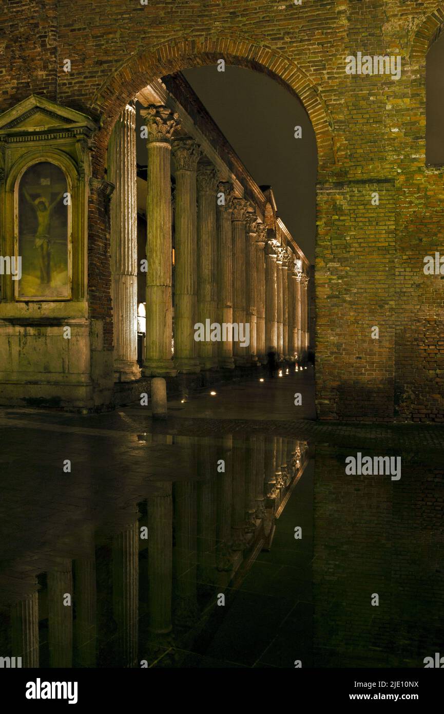 Milan Columns of San Lorenzo Stock Photo - Alamy