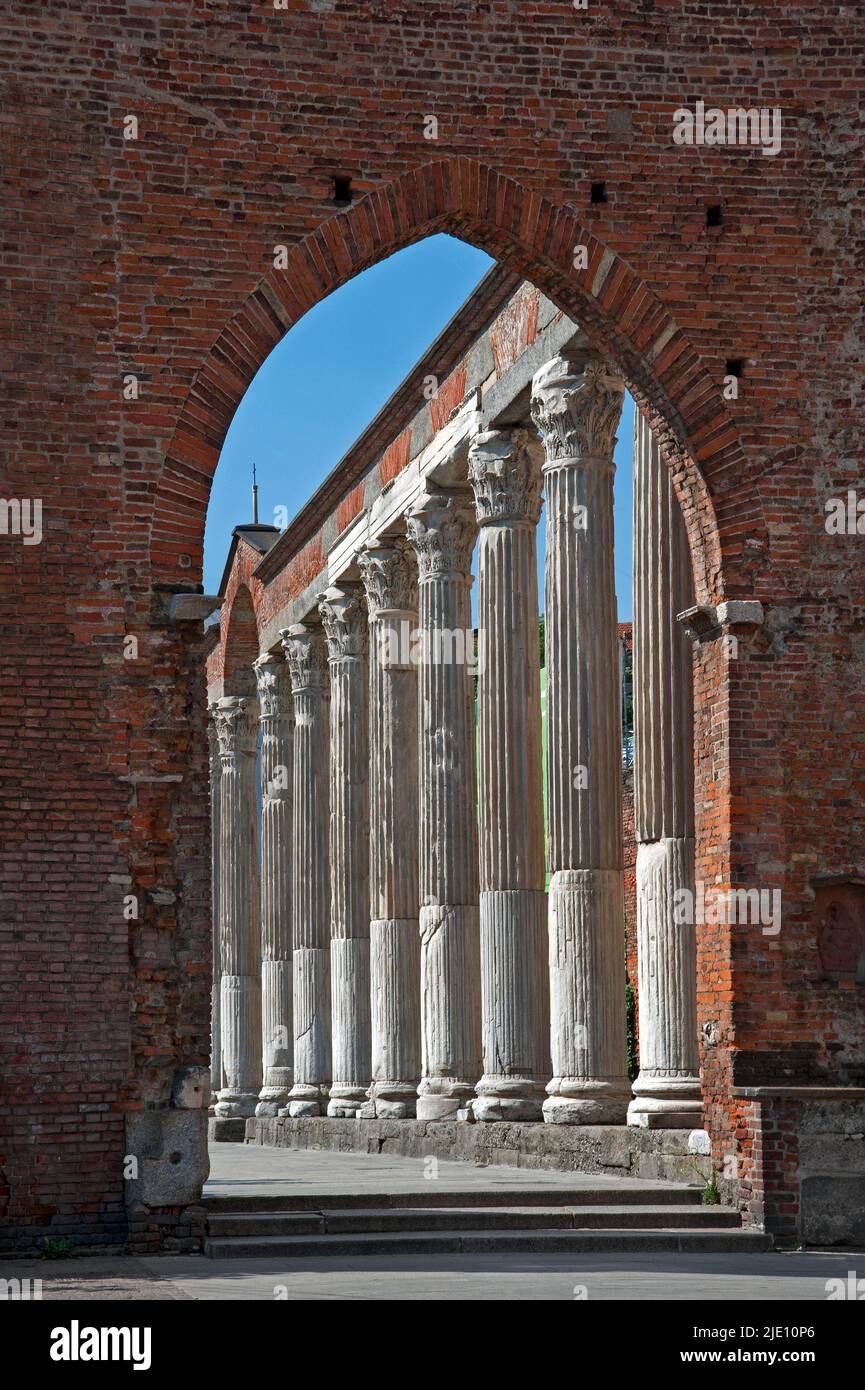 Milan Columns of San Lorenzo Stock Photo - Alamy