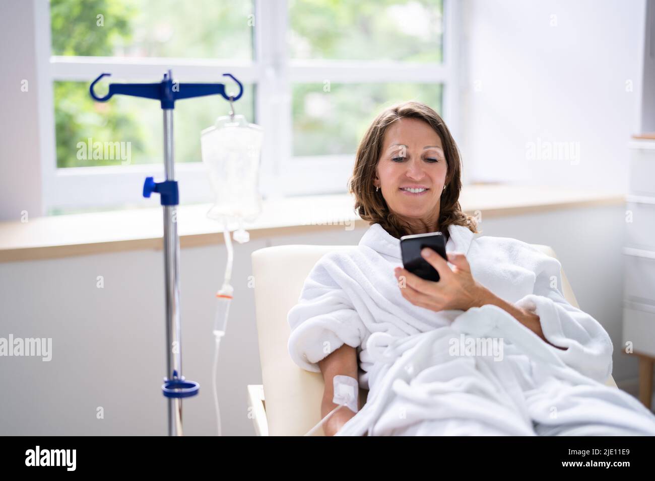 Vitamin Therapy IV Drip Infusion In Women Blood Stock Photo - Alamy