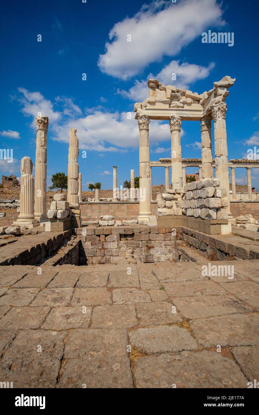 Temple of Trajan, Bergama (Pergamum), Turkey, Asia Stock Photo - Alamy