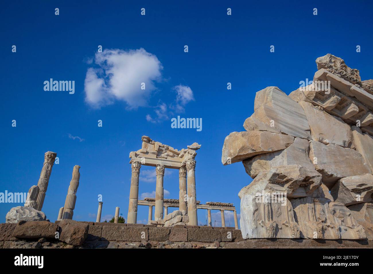 Temple of Trajan, Bergama (Pergamum), Turkey, Asia Stock Photo - Alamy