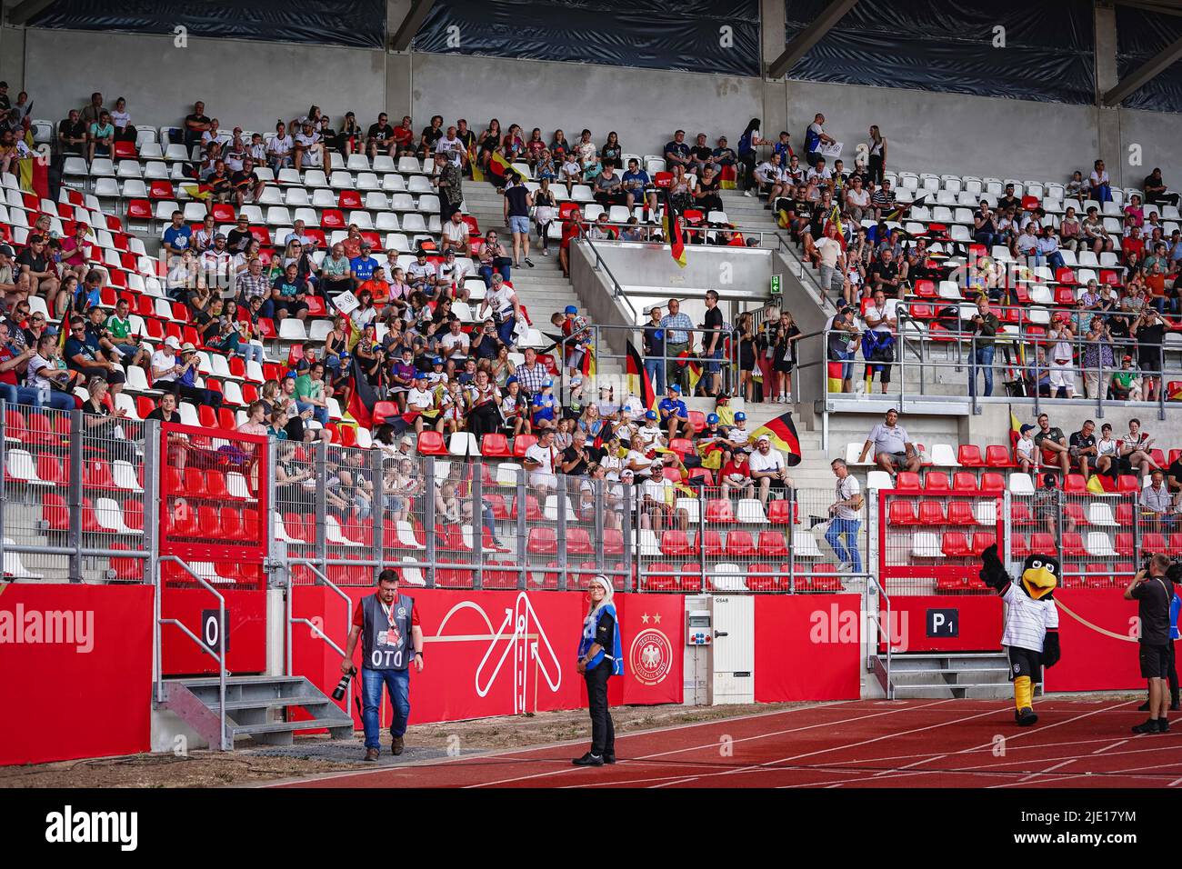 German mascot hi-res stock photography and images - Alamy