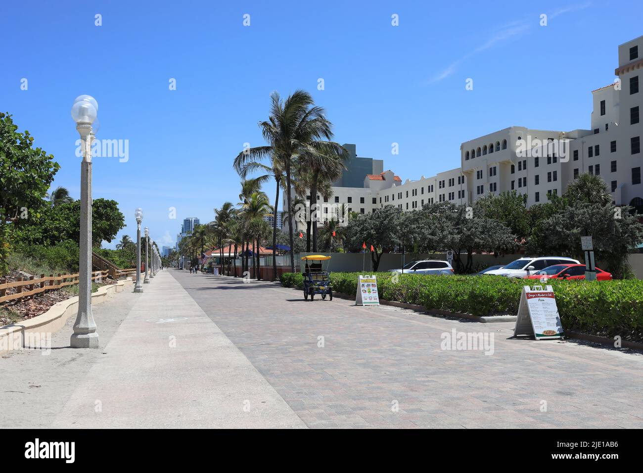 Miami beach houses hi-res stock photography and images - Alamy