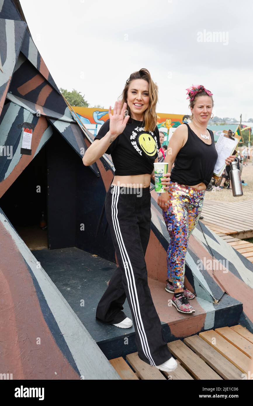 Mel C DJ Set in Greenpeace Rave Tree at Glastonbury Festival 2022 Stock ...