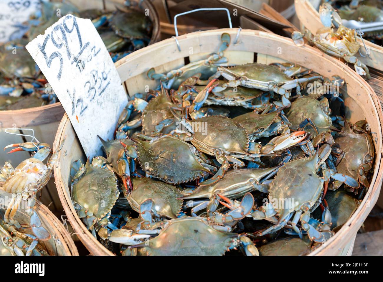 Live crabs sold on a street market, at Chinatown, Manhattan, New York, USA Stock Photo - Alamy