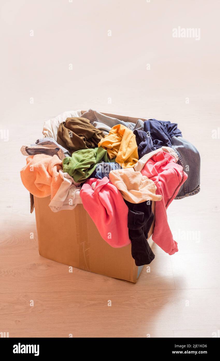 Sorting cardboard hi-res stock photography and images - Alamy