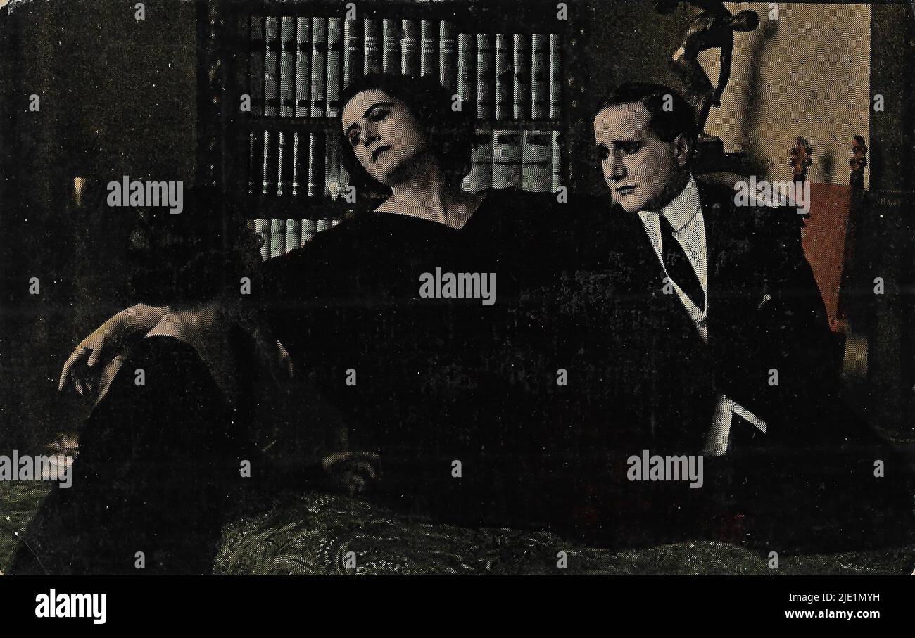 Frou-Frou (1918) 007 - Italian silent movie Stock Photo - Alamy