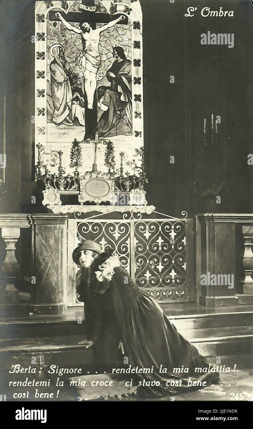 L'ombra 14 - Italian silent movie Stock Photo - Alamy