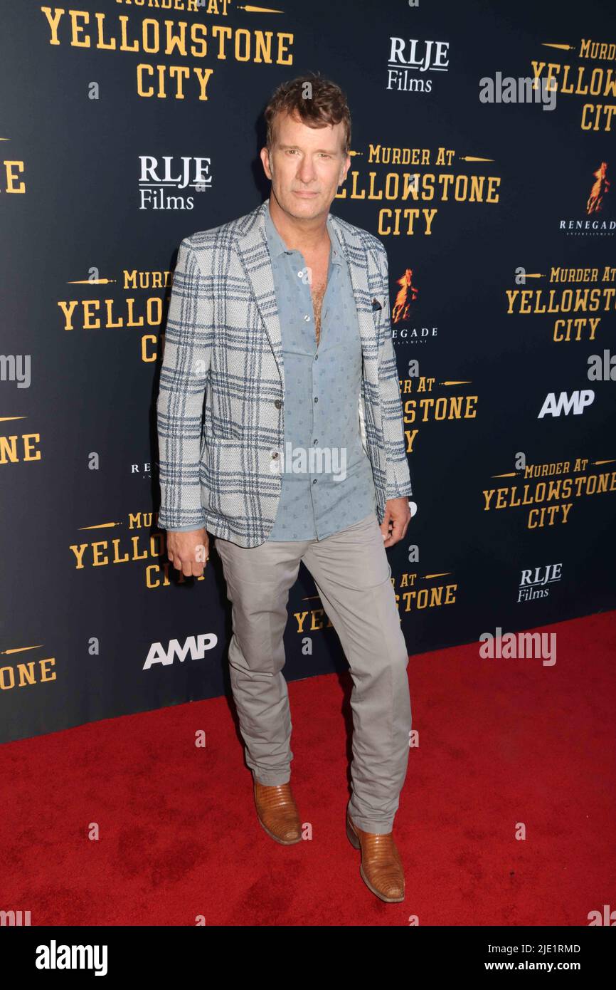 Thomas Jane 06/23/2022 The Los Angeles Premiere of “Murder at ...