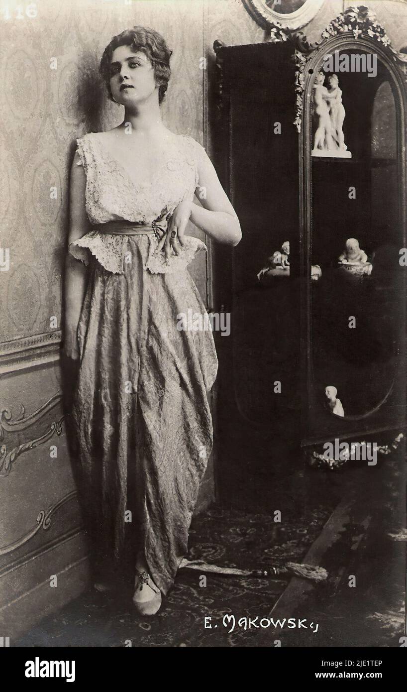 Portrait of Elena Makowska - Italian silent cinema era actress Stock ...