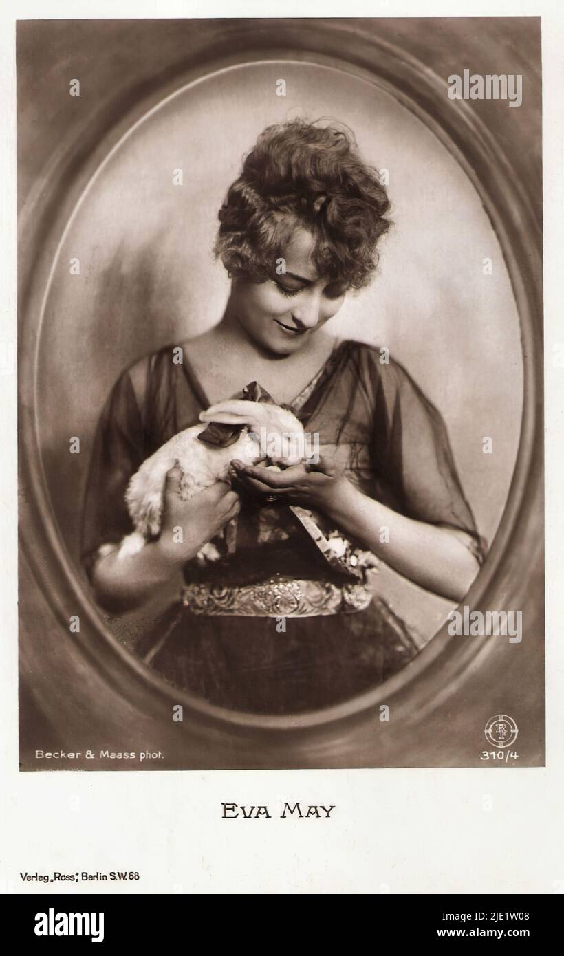 Portrait of Eva May 001 - German weimar era cinema (1918 - 1935 Stock Photo - Alamy