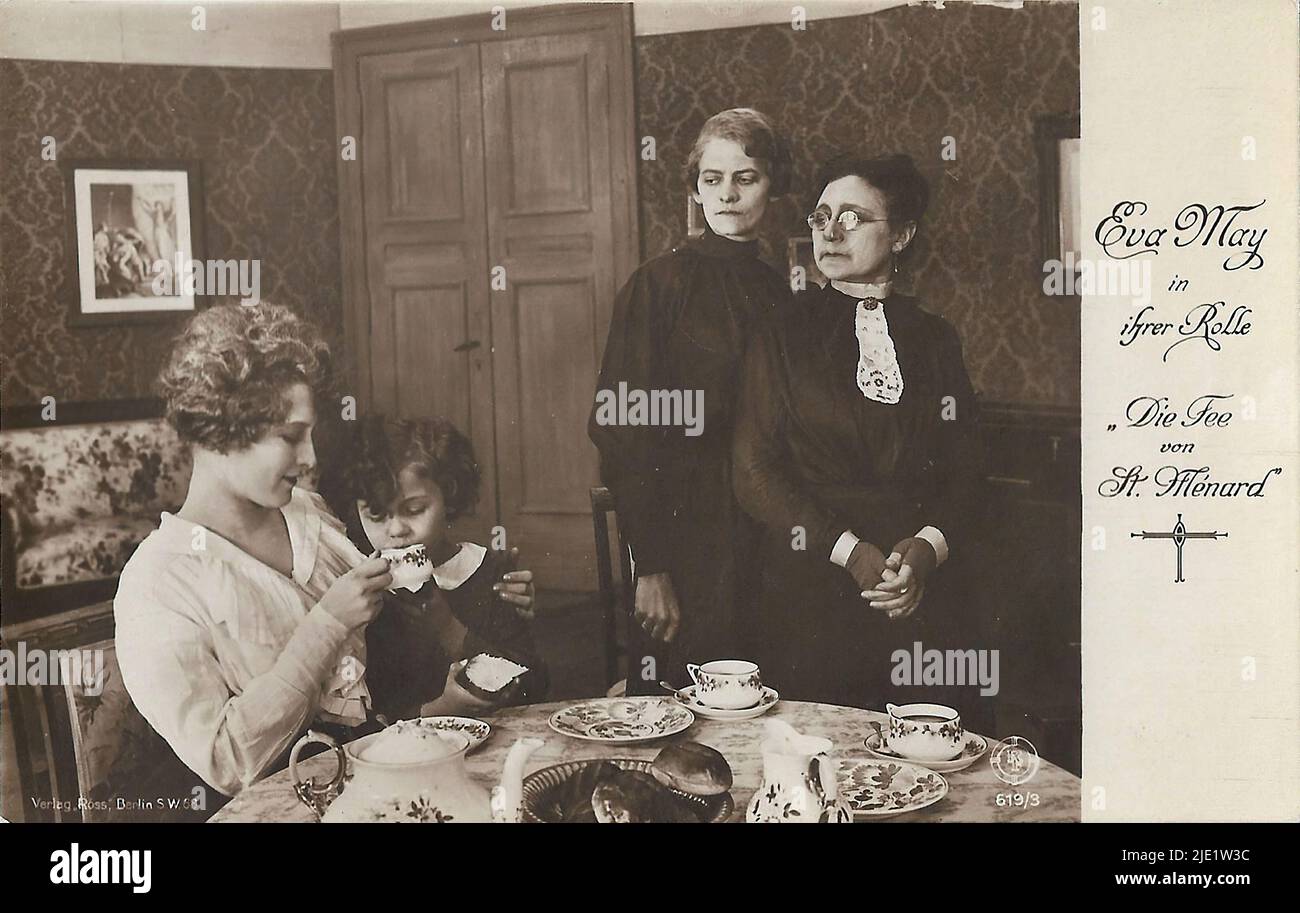 Portrait of Eva May in Die Fee von St. Ménard 001 - German weimar era cinema (1918 - 1935 Stock ...