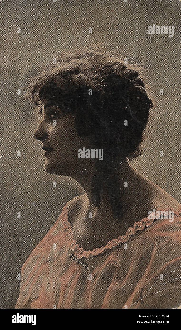 Portrait of Fabienne Fabrèges - Italian silent cinema era actress Stock ...