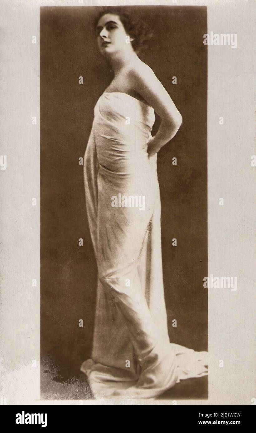 Portrait of Francesca Bertini 002 - Italian silent cinema era actress ...