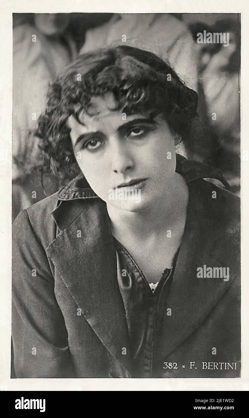 Portrait of Francesca Bertini 003 - Italian silent cinema era actress ...