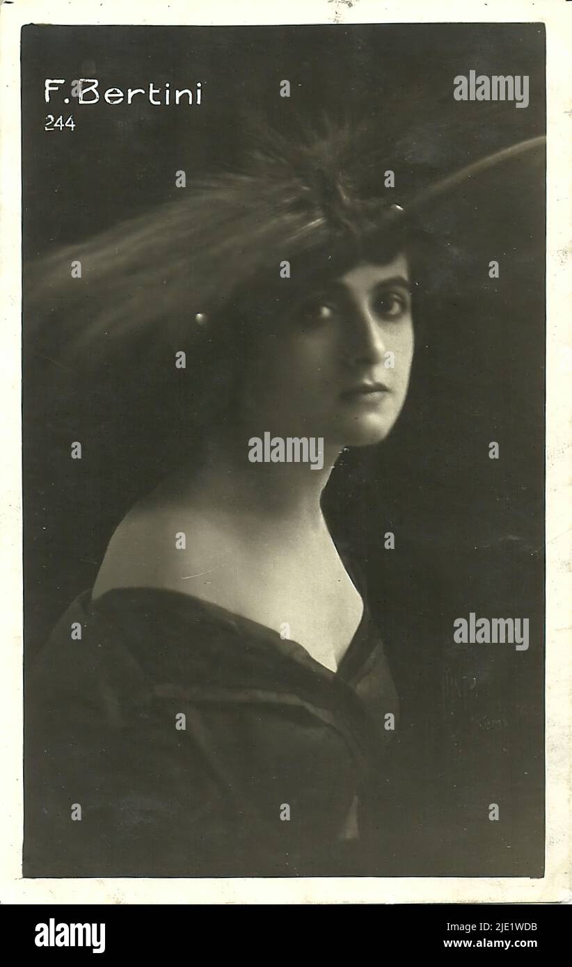 Portrait of Francesca Bertini 010 - Italian silent movie era Stock ...