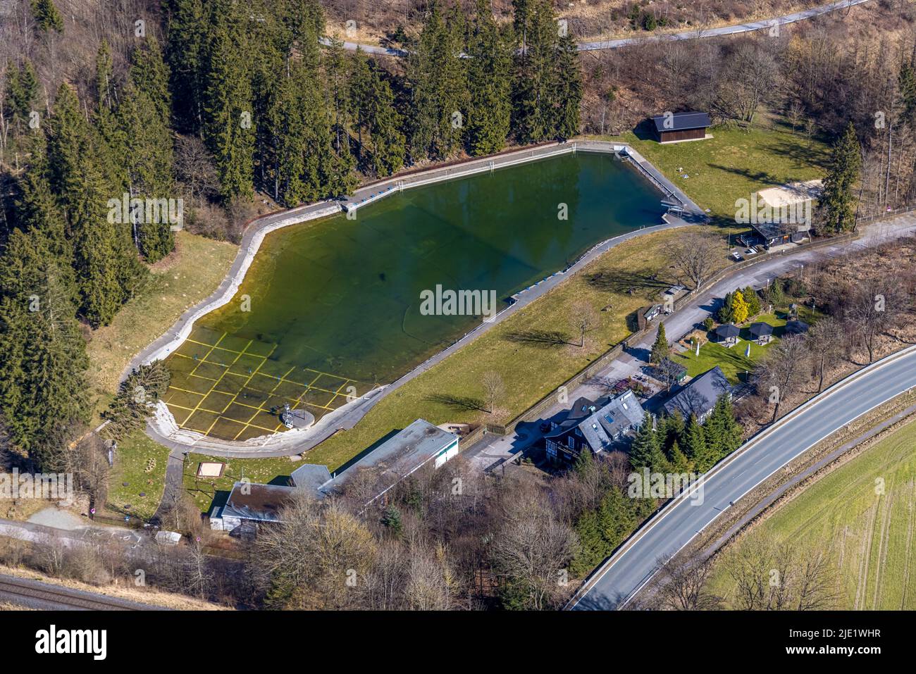 Waldfreibad gudenhagen mit forsthaus waldsee restaurant hi-res stock ...