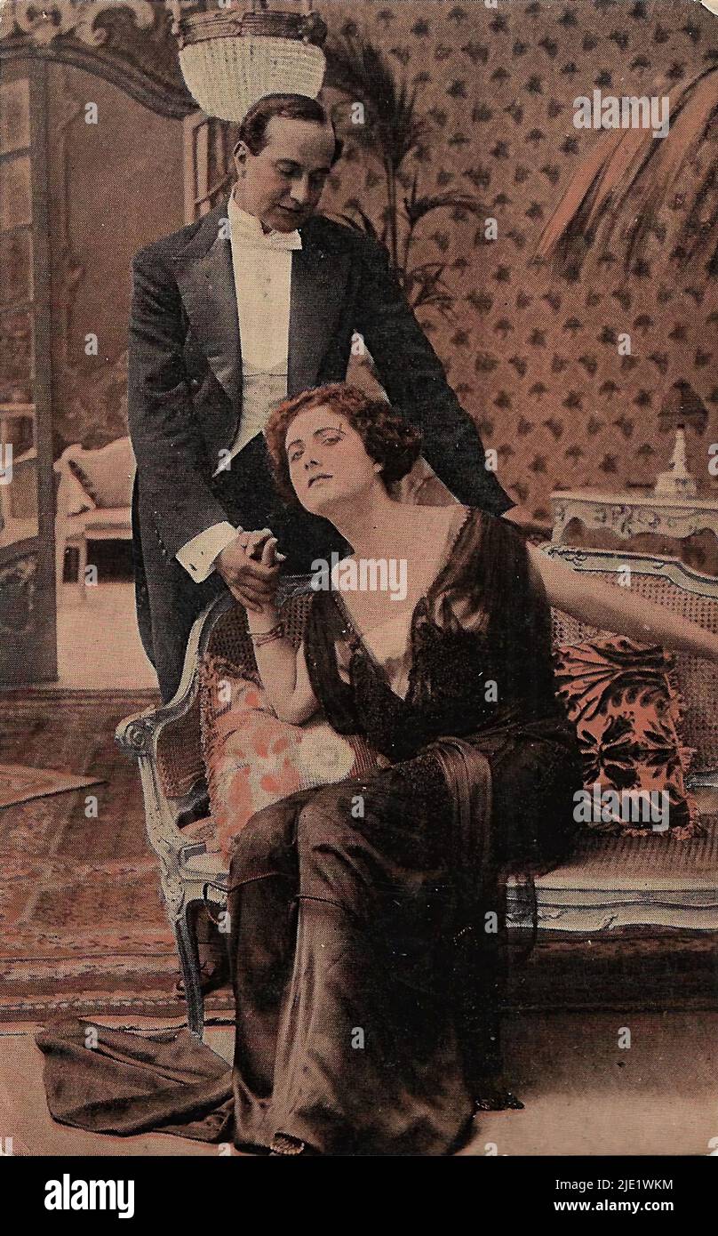 Portrait of Francesca Bertini in La signora delle camelie (1915) 001 ...