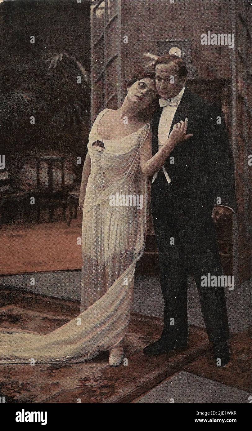 Portrait of Francesca Bertini in La signora delle camelie (1915) 002 ...