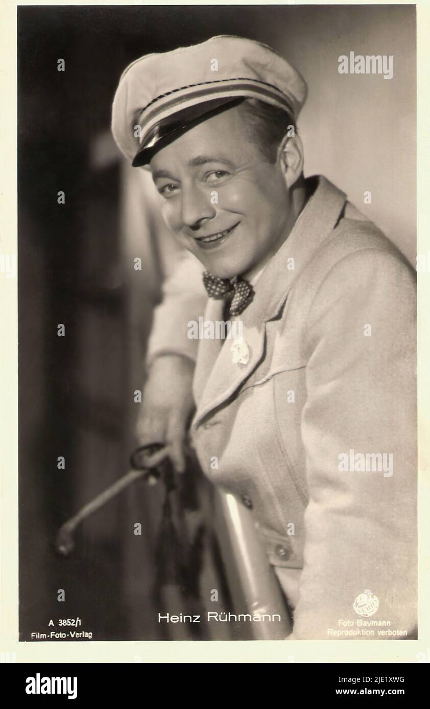Portrait of Heinz Rühmann in Die Feuerzangenbowle (1944) - German Third ...