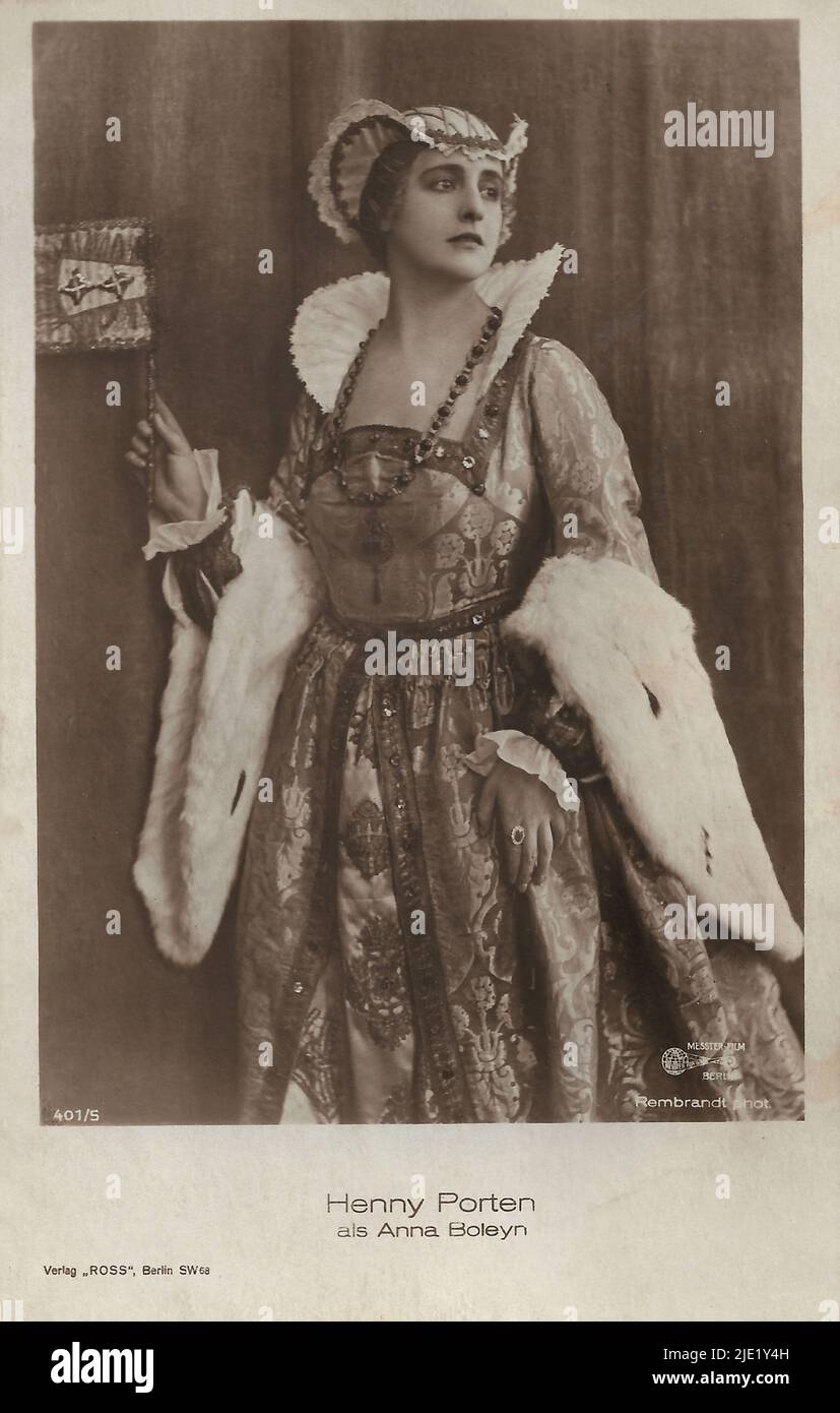 Portrait of Henny Porten in Anna Boleyn - German weimar era cinema (1918 - 1935 Stock Photo - Alamy