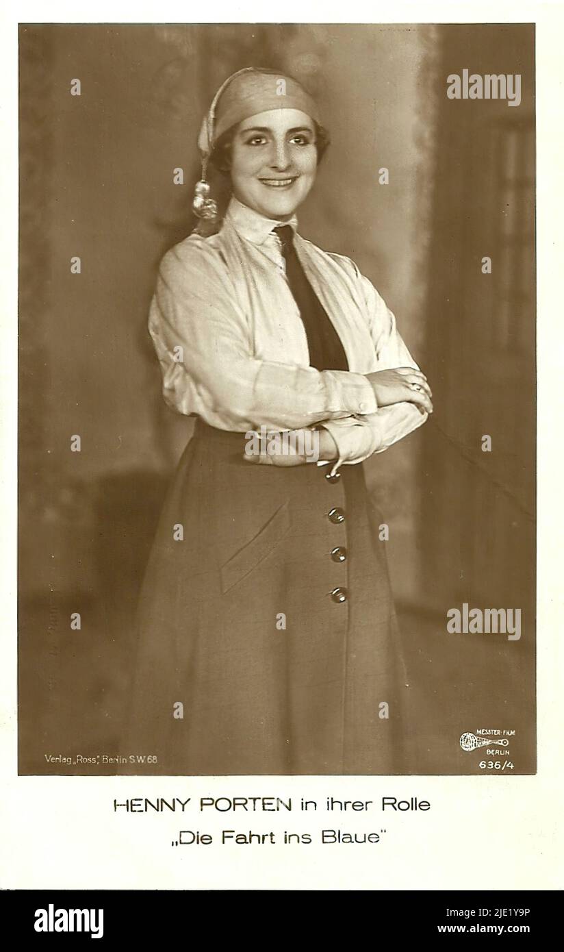 Portrait of Henny Porten in Die Fahrt ins Blaue (1919) 003 - German weimar era cinema (1918 ...
