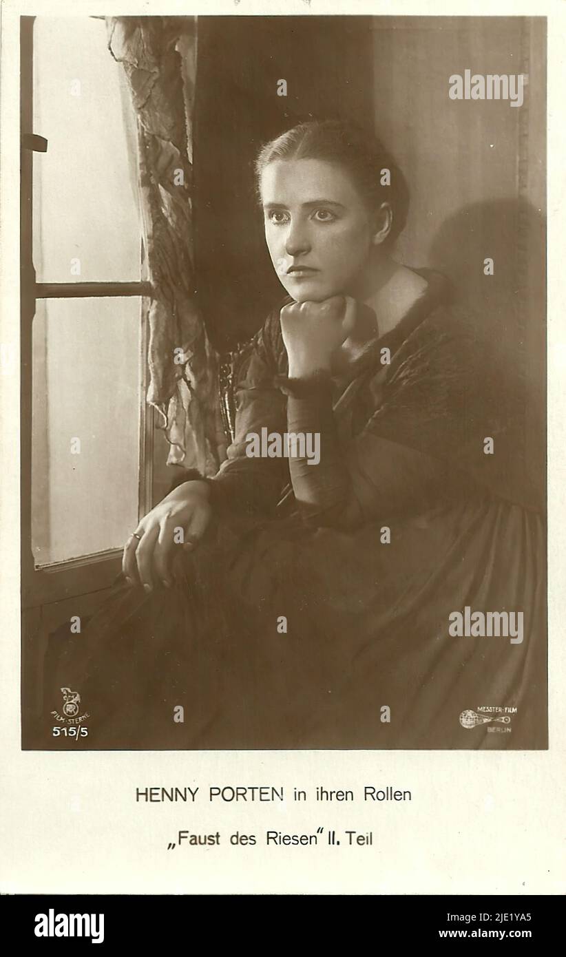 Portrait of Henny Porten in Die Faust des Riesen II 5 - German weimar era cinema (1918 - 1935 ...
