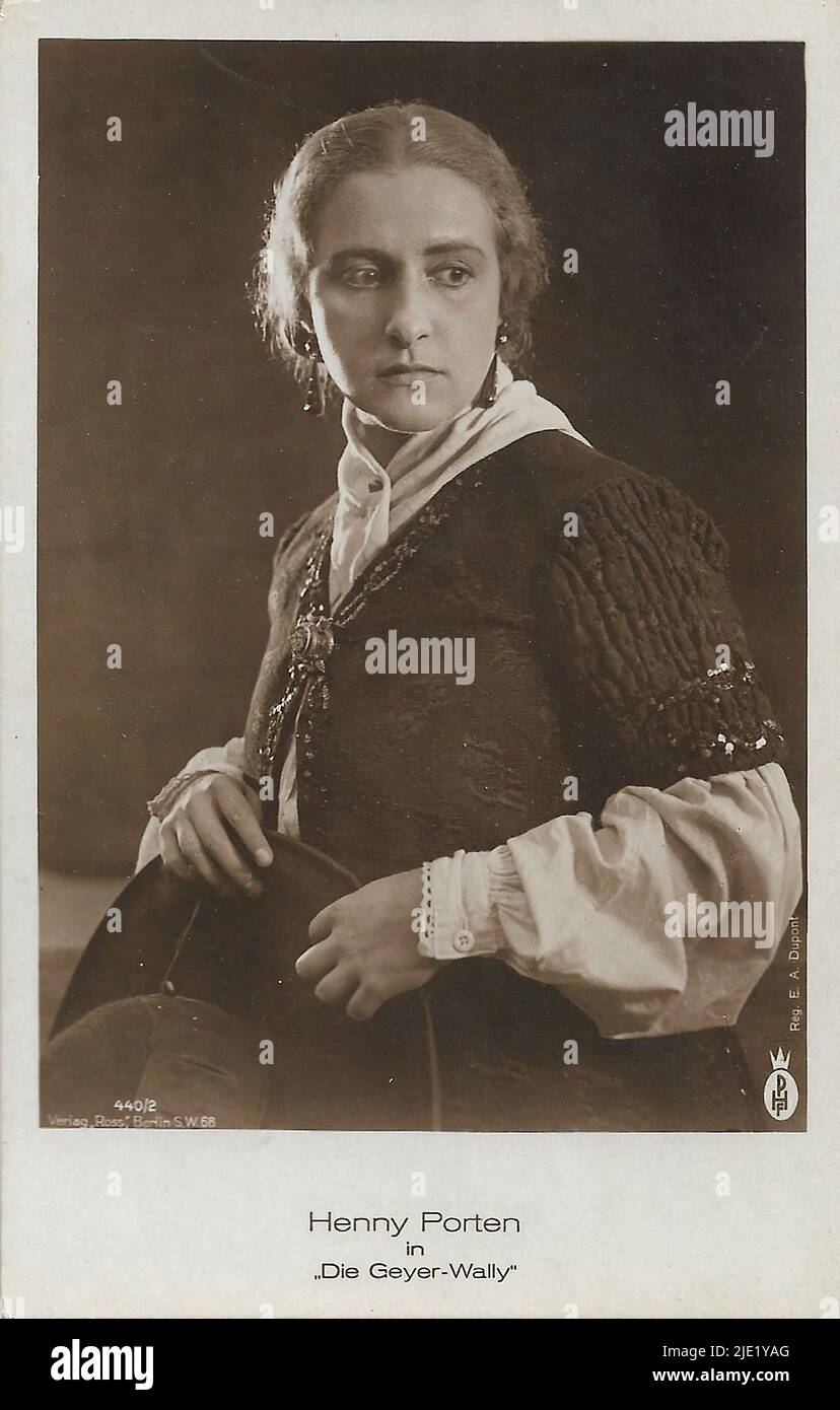 Portrait of Henny Porten in Die Geyer-Wally (1921) - German weimar era cinema (1918 - 1935 Stock ...