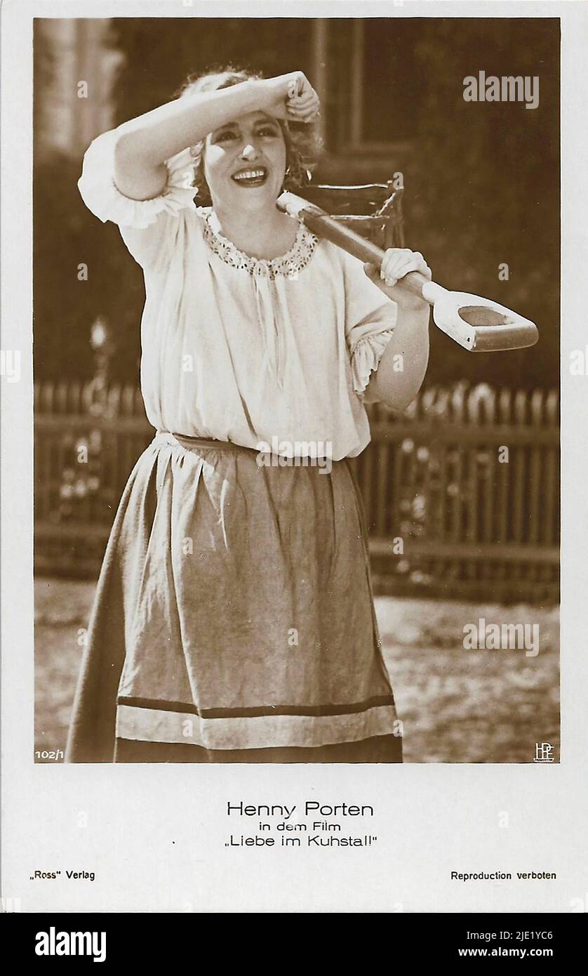 Portrait of Henny Porten in Liebe im Kuhstall 001 - German weimar era cinema (1918 - 1935 Stock ...