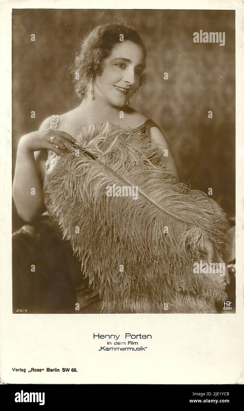 Portrait of Henny Porten in Kammermusik (1925) 002 - German weimar era cinema (1918 - 1935 Stock ...