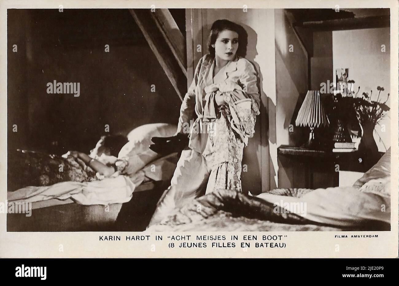 Portrait of Karin Hardt in Acht Mädels im Boot (1932) 001 - German ...