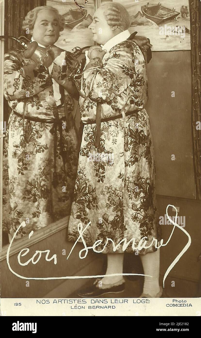 Portrait of Léon Bernard - French silent cinema era Stock Photo - Alamy