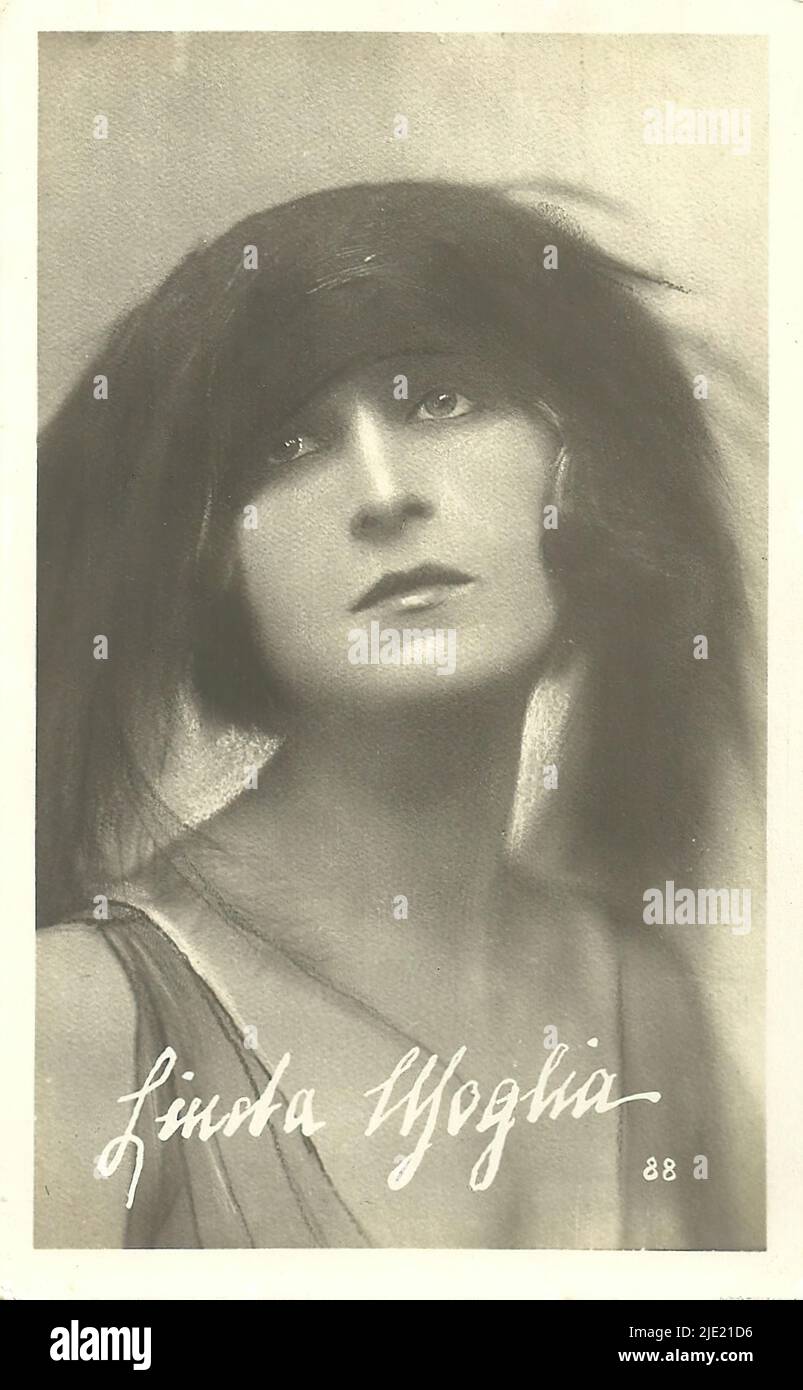 Portrait of Linda Moglia 003 - Italian silent cinema era actress Stock ...