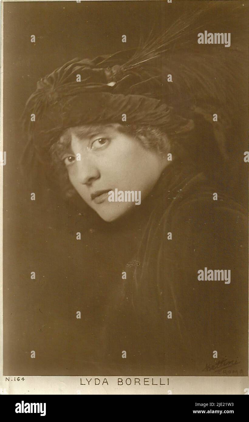 Portrait of Lyda Borelli 001 - Italian silent movie era Stock Photo - Alamy