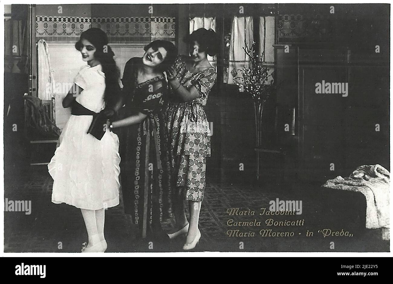 Portrait of Maria Jacobini, Carmen Boni and Maria Moreno in La preda ...